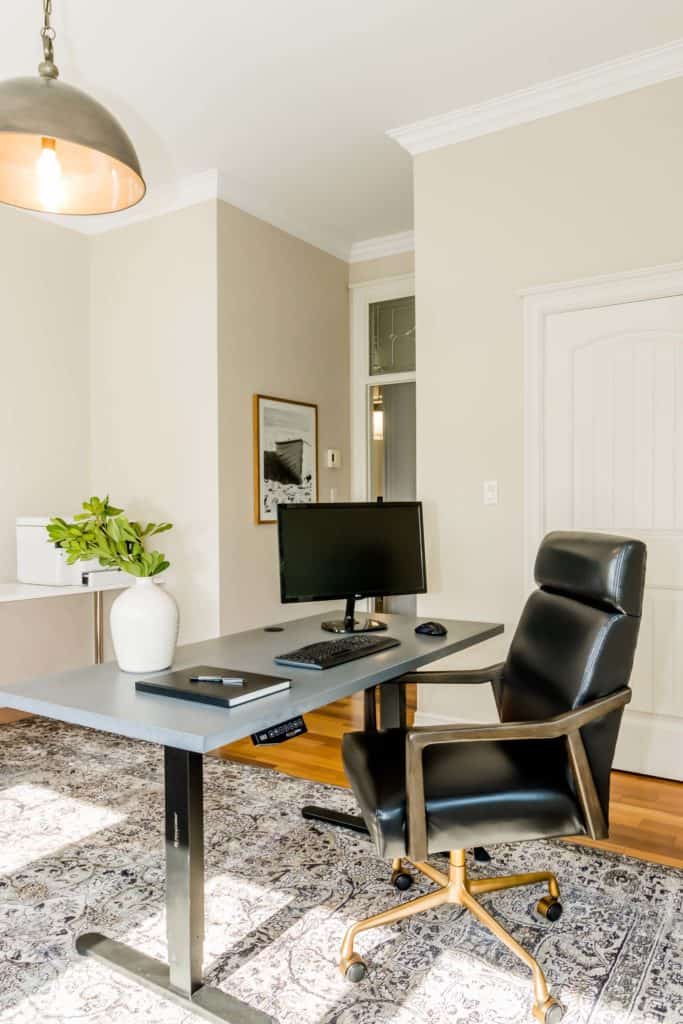 Stylish and Functional: Standing Desks That Aren’t Ugly | Fynes Designs
