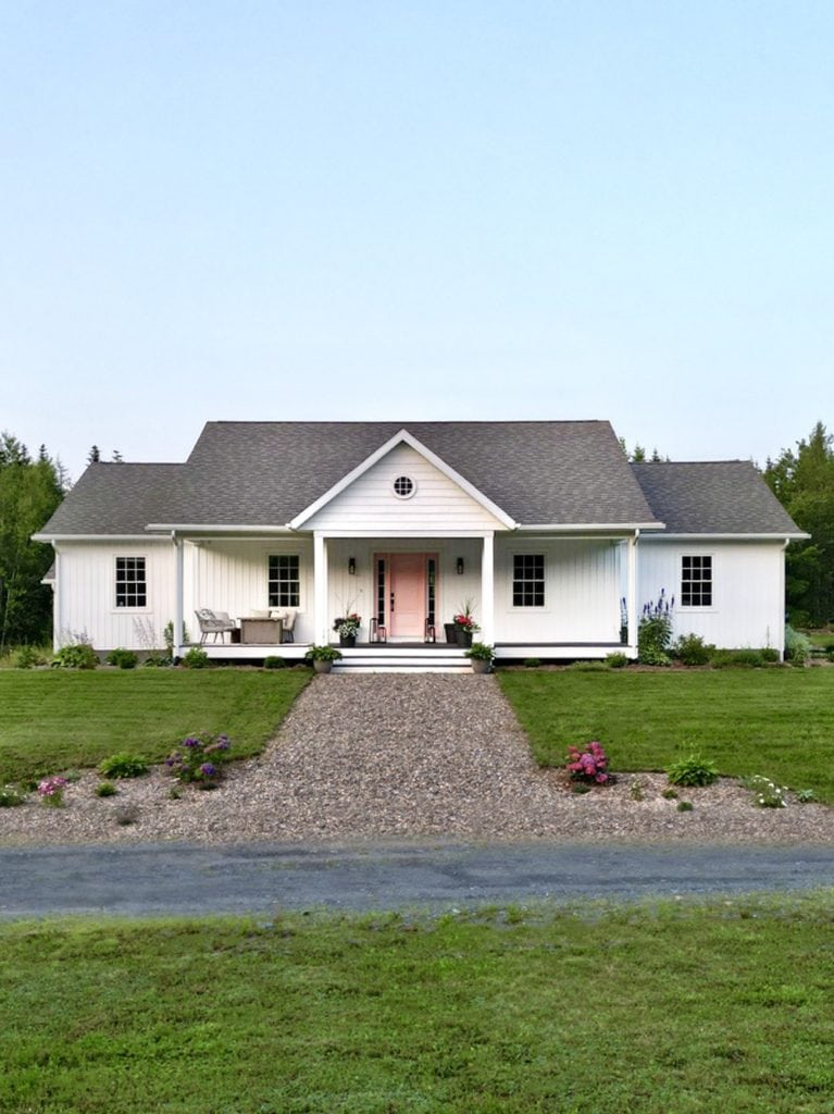 How To Paint Vinyl Siding: Expert Tips For A Pro Finish | Fynes Designs