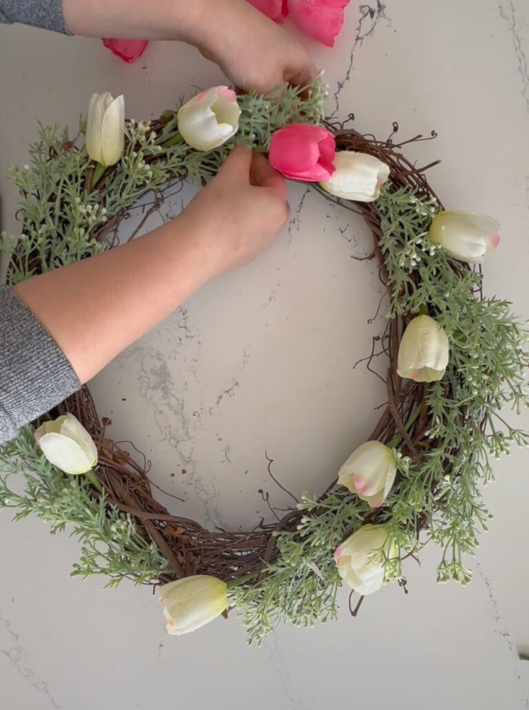 How To Make A Flower Wreath: A Beginner's Guide With Pictures | Fynes ...